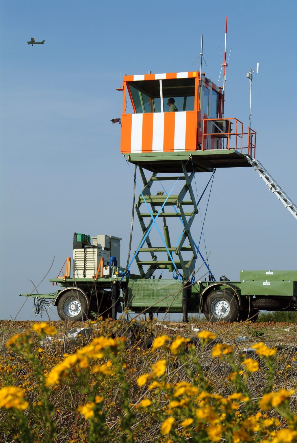 Mobile Air Traffic Control Tower – US Silver Shadow
